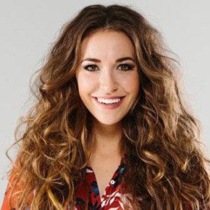 Laura Daigle's Instagram, Twitter & Facebook on IDCrawl